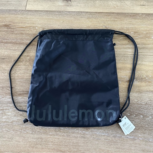 lululemon athletica | Bags | Lululemon Lightweight Gym Sack 3l | Poshmark